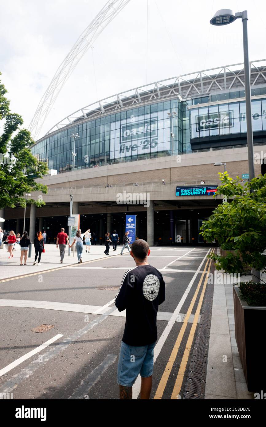 The atmosphere outside Wembley Stadium for one of Oasis' reunion ...