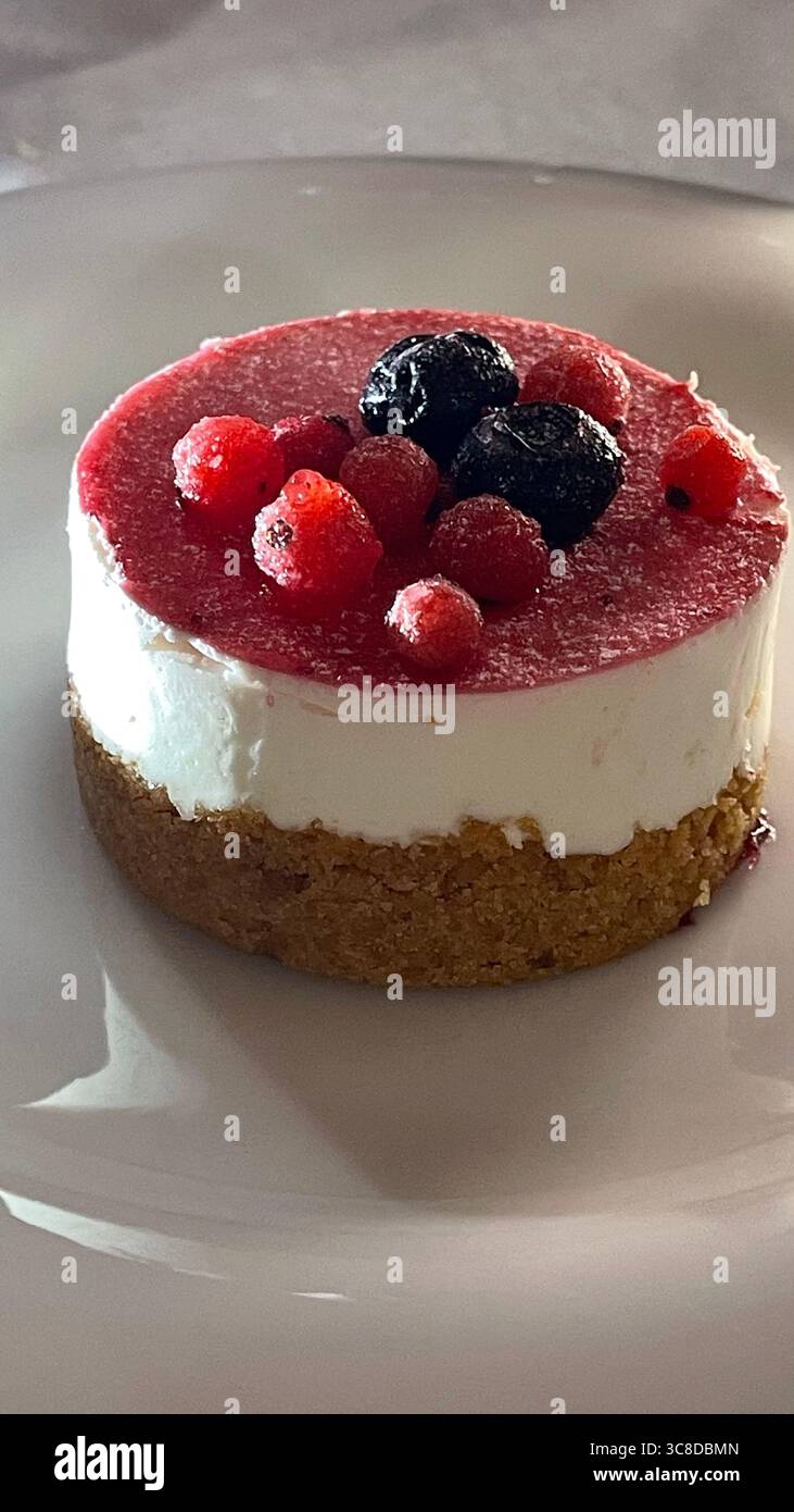 Creamy dessert sits on plate hi-res stock photography and images - Alamy