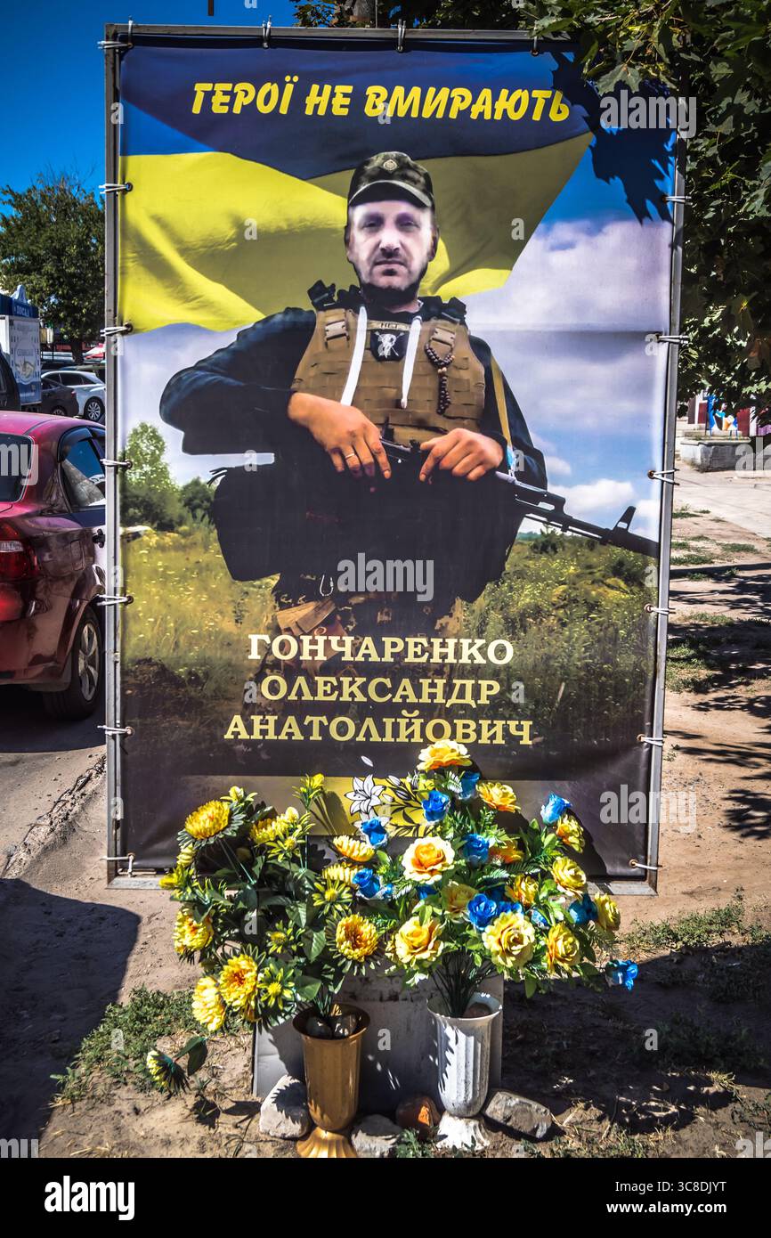 Izium, Ukraine, August 3, 2022 The road to Izium is marked by the war ...