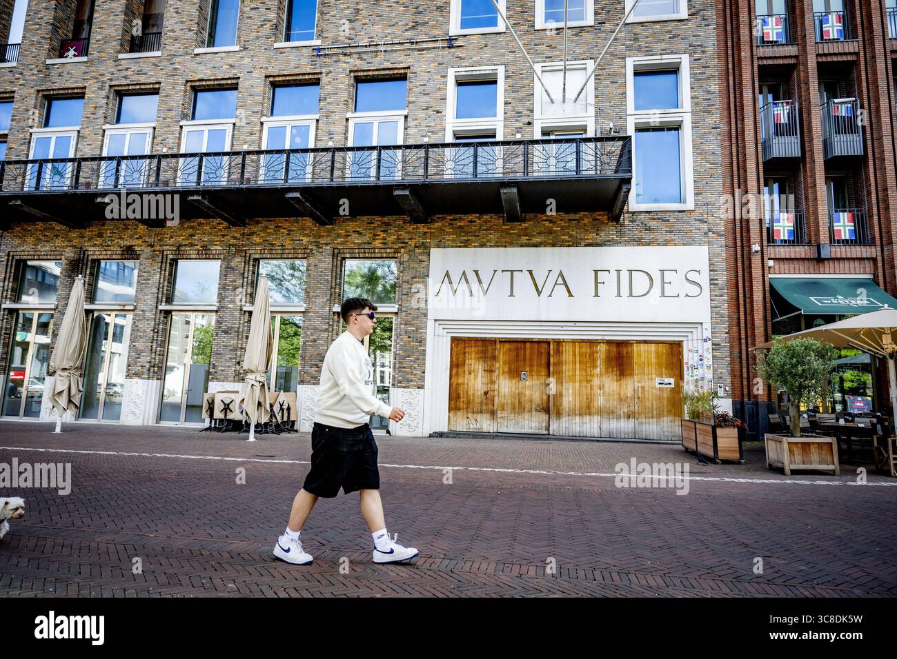GRONINGEN - Groninger Studenten Corps Vindicat atque Polit, or Vindicat ...