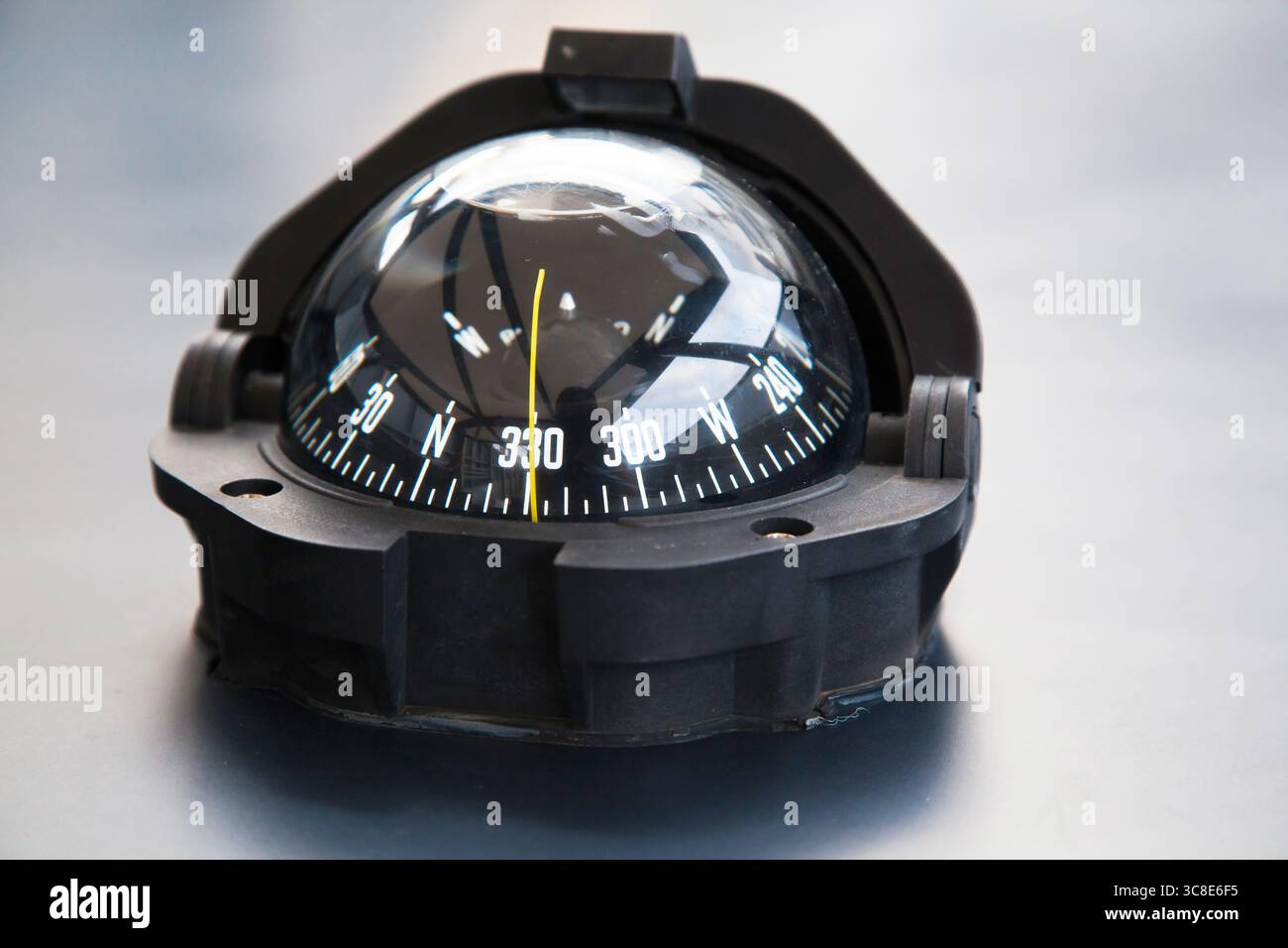 Mariners compass yacht hi-res stock photography and images - Alamy