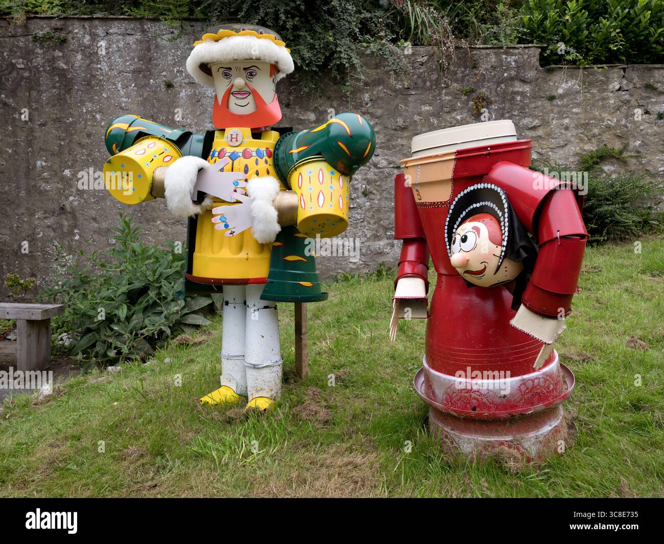 Henry VIII and Anne Boleyn models, Settle Flowerpot Festival, July ...