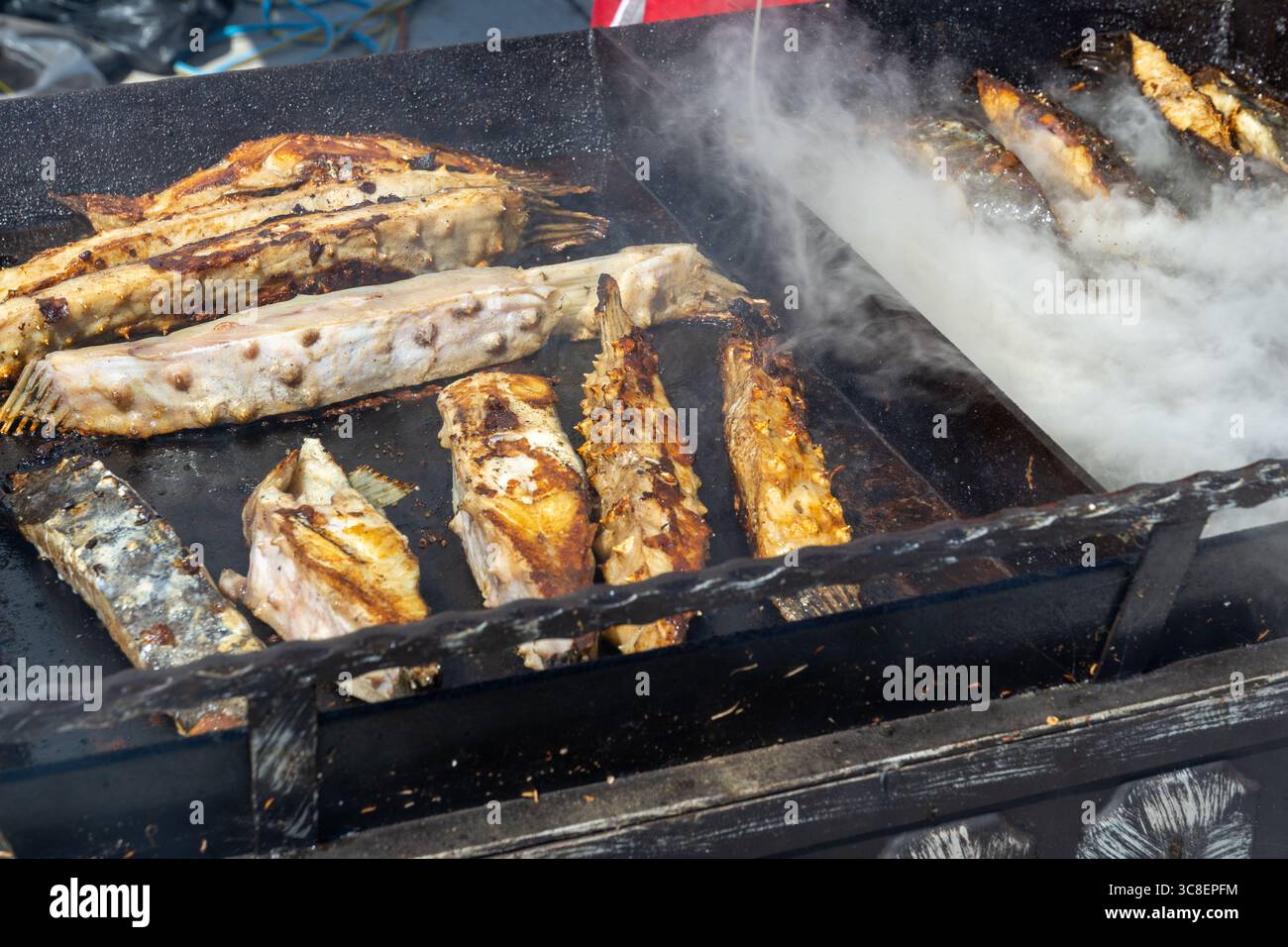 fish chunks on a grill Stock Photo - Alamy