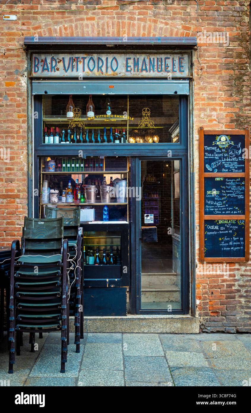 Bologna emanuele hi-res stock photography and images - Alamy