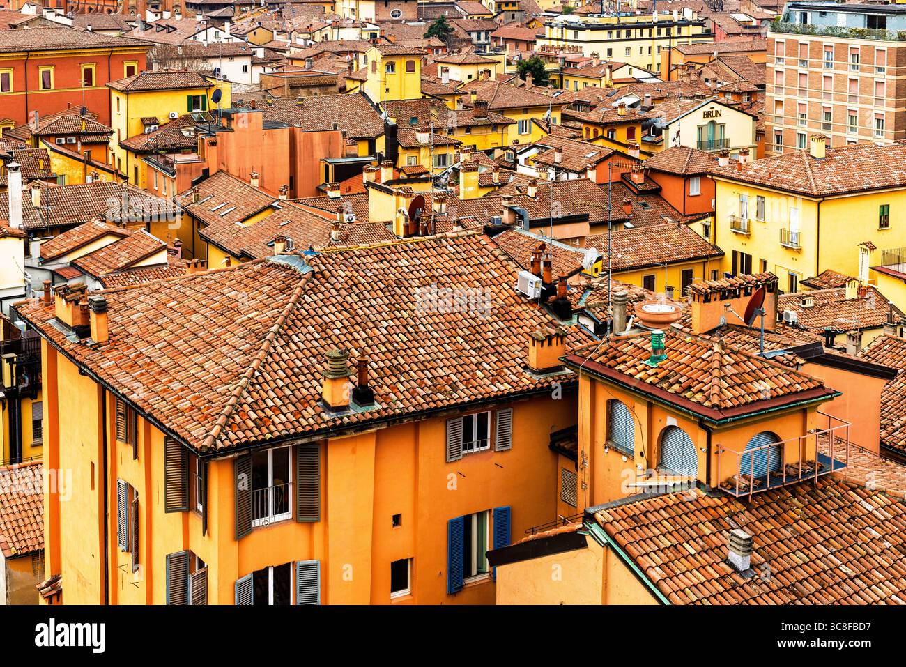 Red terracotta roofs city hi-res stock photography and images - Alamy