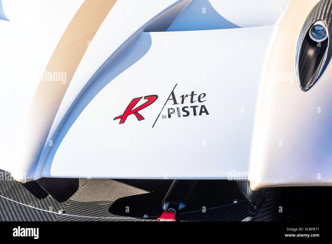 Pagani Car Ka Logo