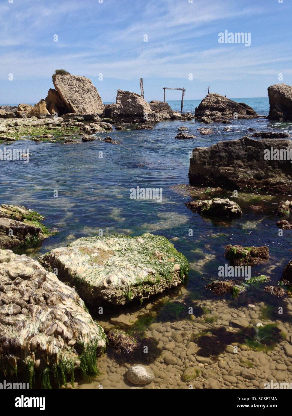 Rock surfaces on beach hi-res stock photography and images - Alamy