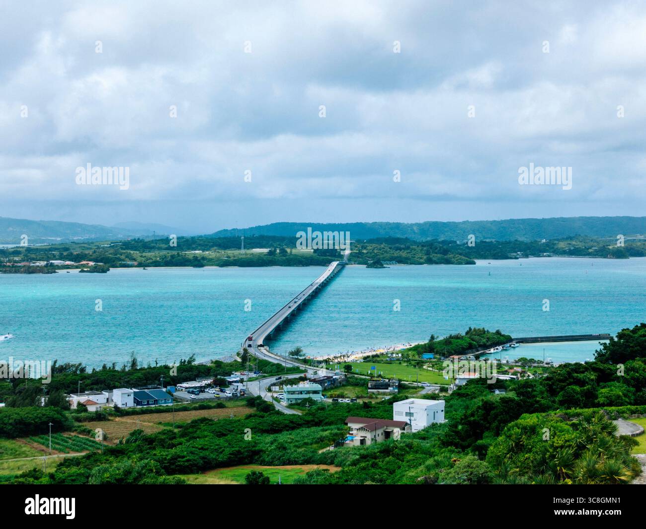 Blue sky clear sea okinawa hi-res stock photography and images - Alamy