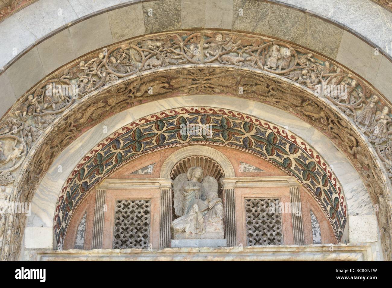 The porta di sant'alipio hi-res stock photography and images - Alamy