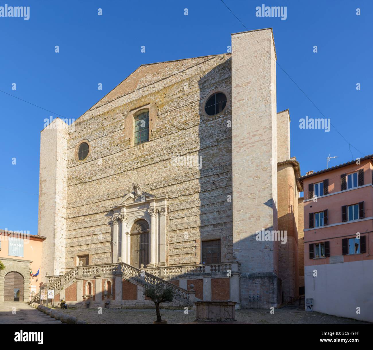 The rear view of the Basilica di San Domenico (San Domenico Basilica ...