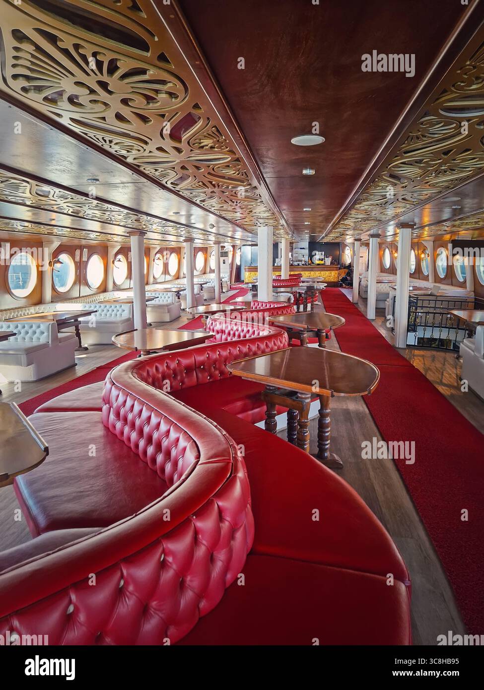 Ship interior hi-res stock photography and images - Alamy