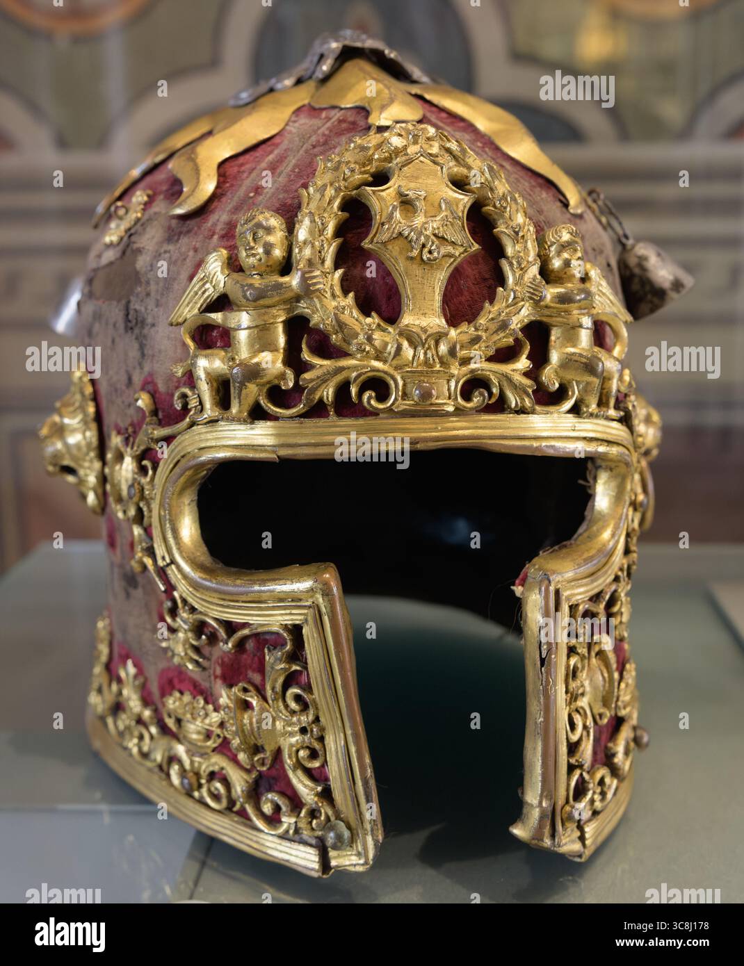 Capitano del popolo helmet hi-res stock photography and images - Alamy