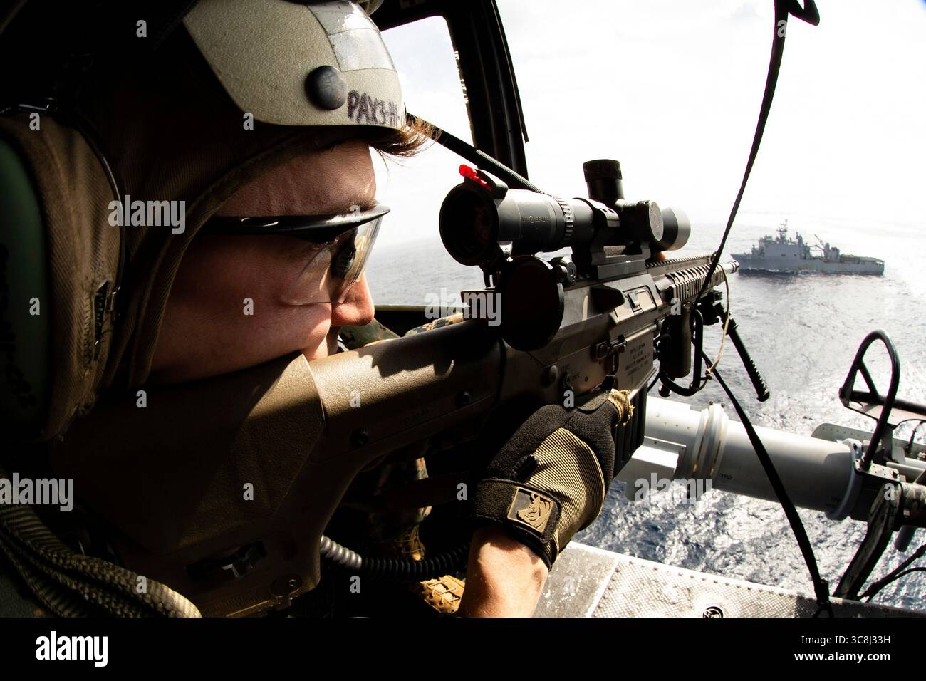 U s marine scout sniper provides hi-res stock photography and images ...