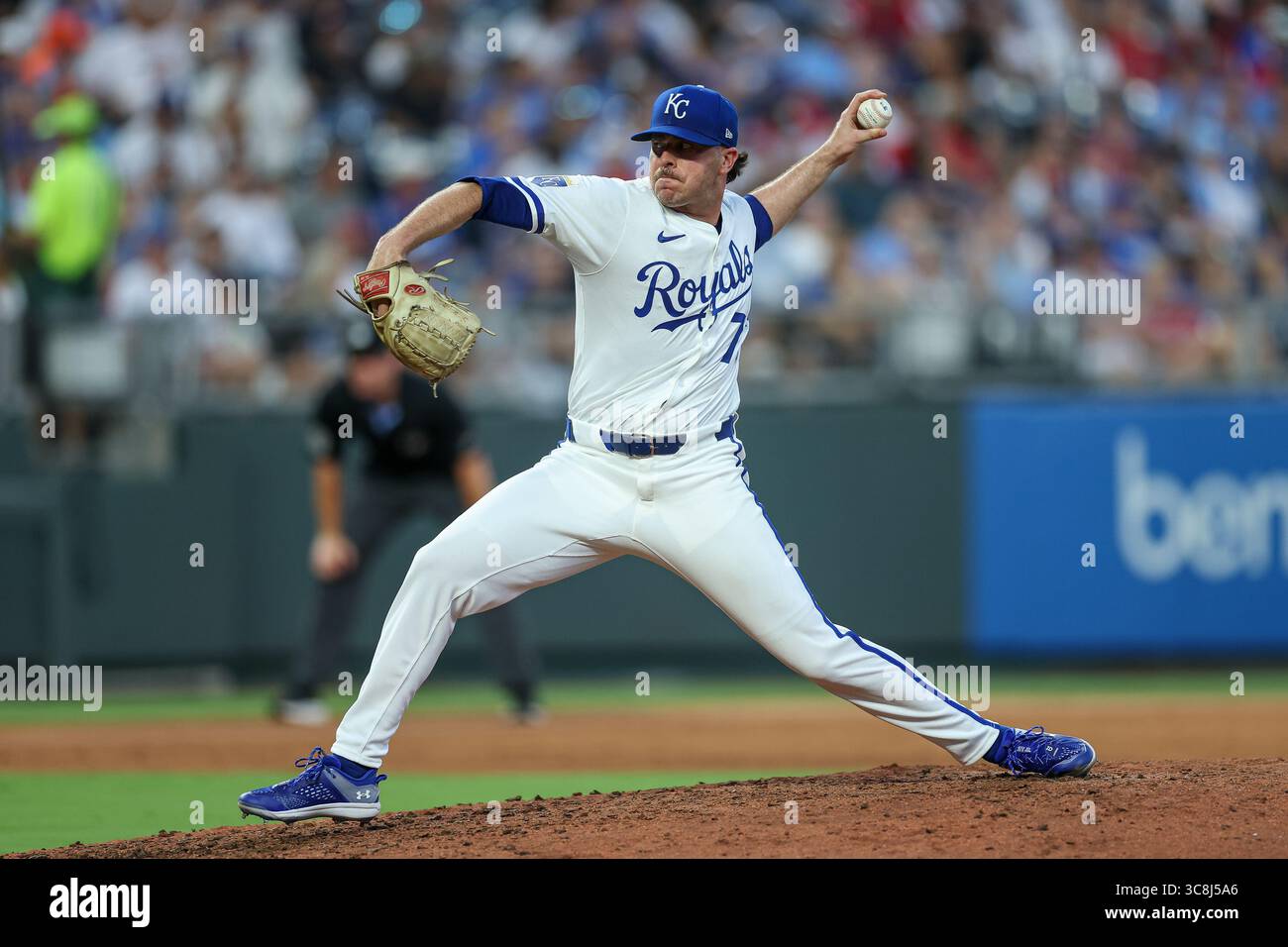 Kansas City, MO, USA. 28th July, 2025. Kansas City Royals relief ...