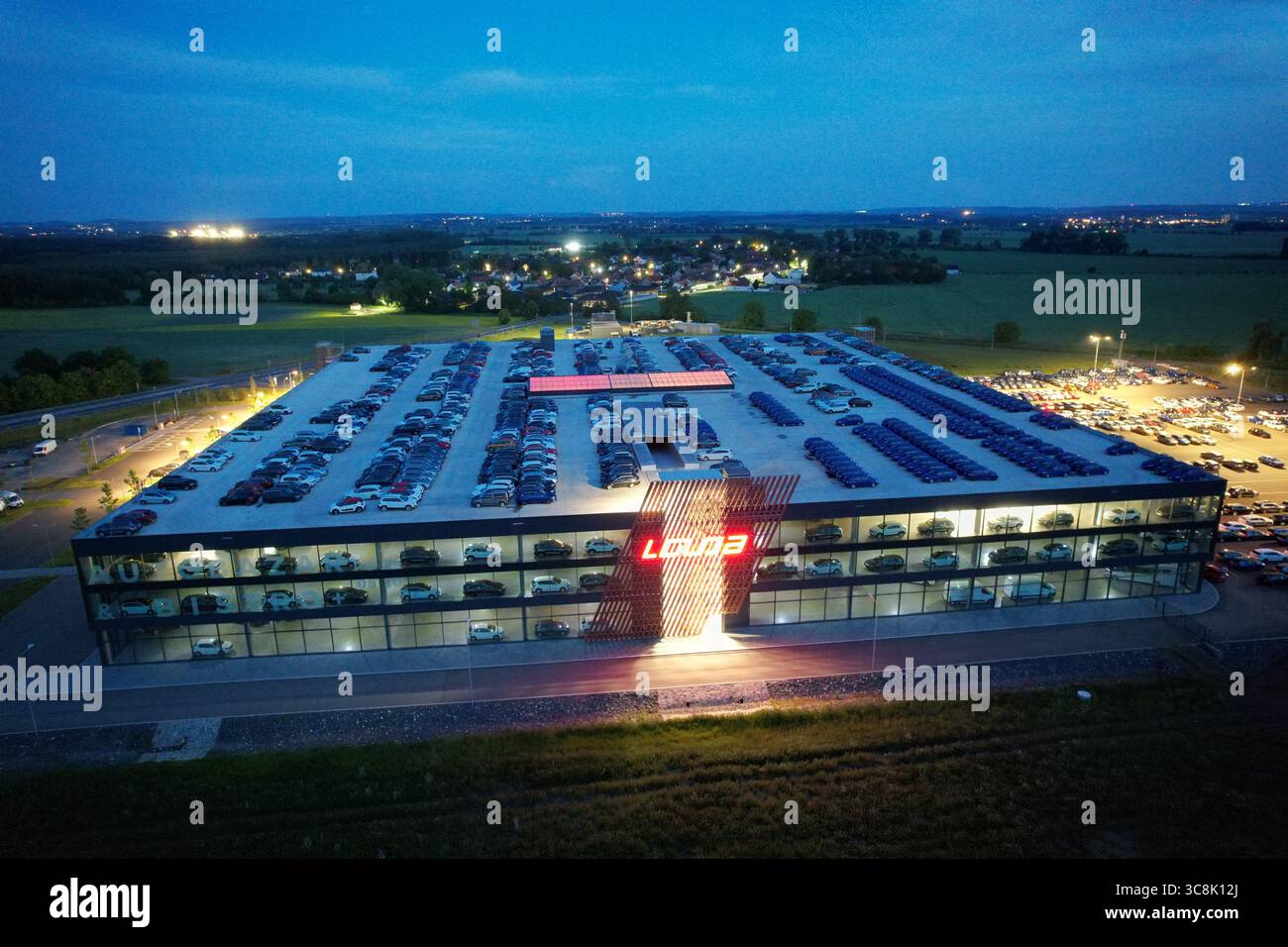 Louda auto hi-res stock photography and images - Alamy