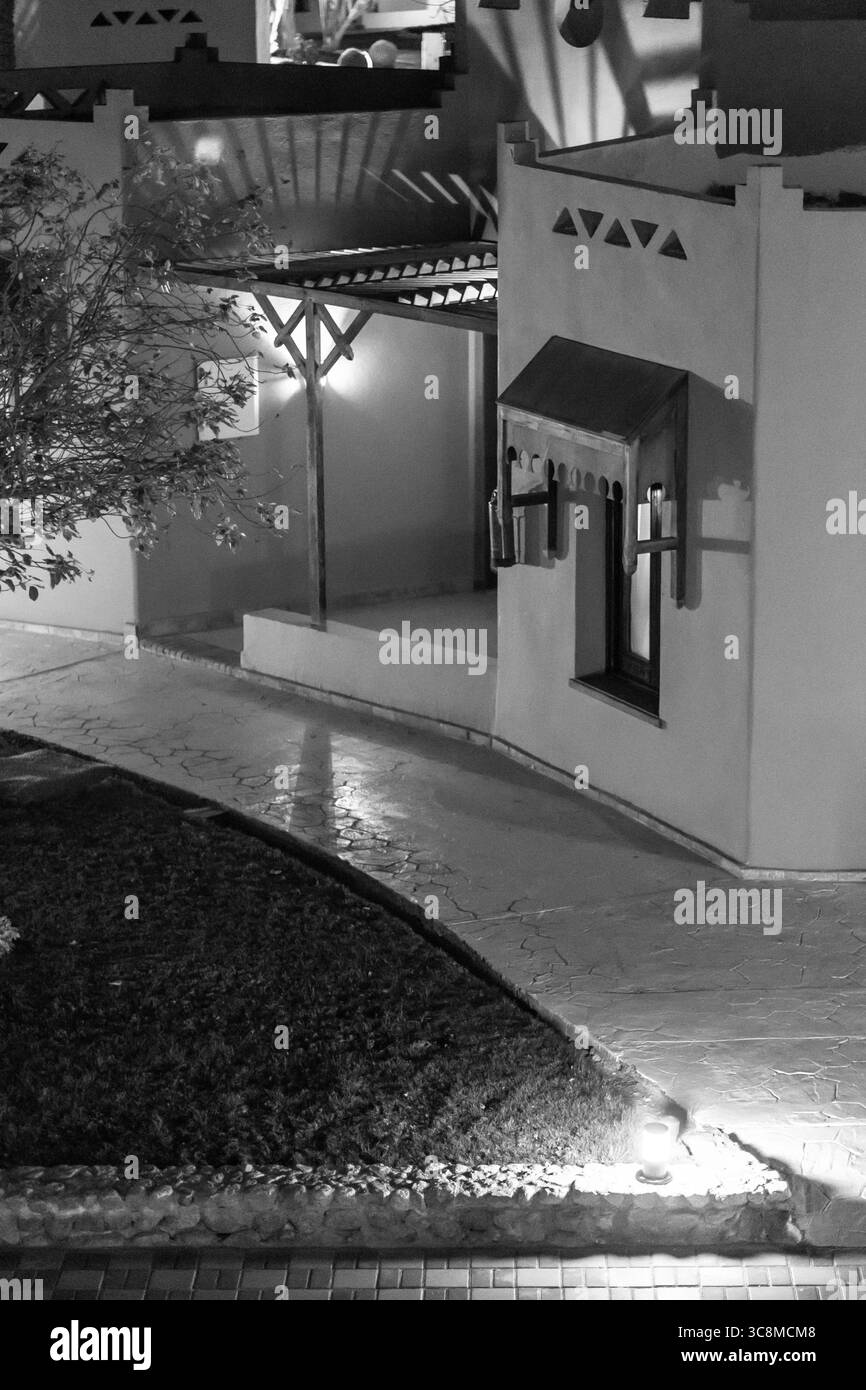 Pathway ambiance Black and White Stock Photos & Images - Alamy