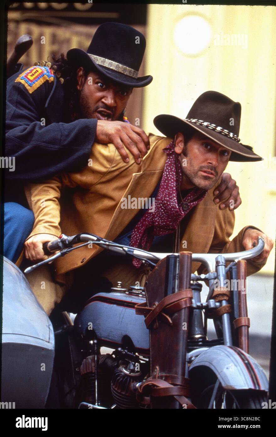 Kelly rutherford and bruce campbell hi-res stock photography and images ...