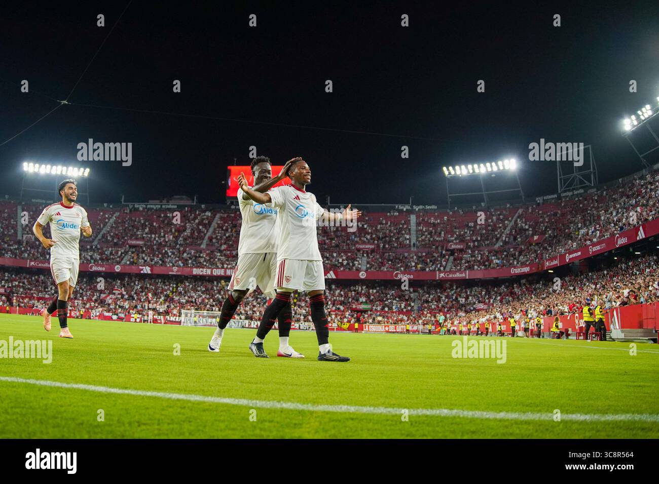 Stanis idumbo muzambo hi-res stock photography and images - Alamy