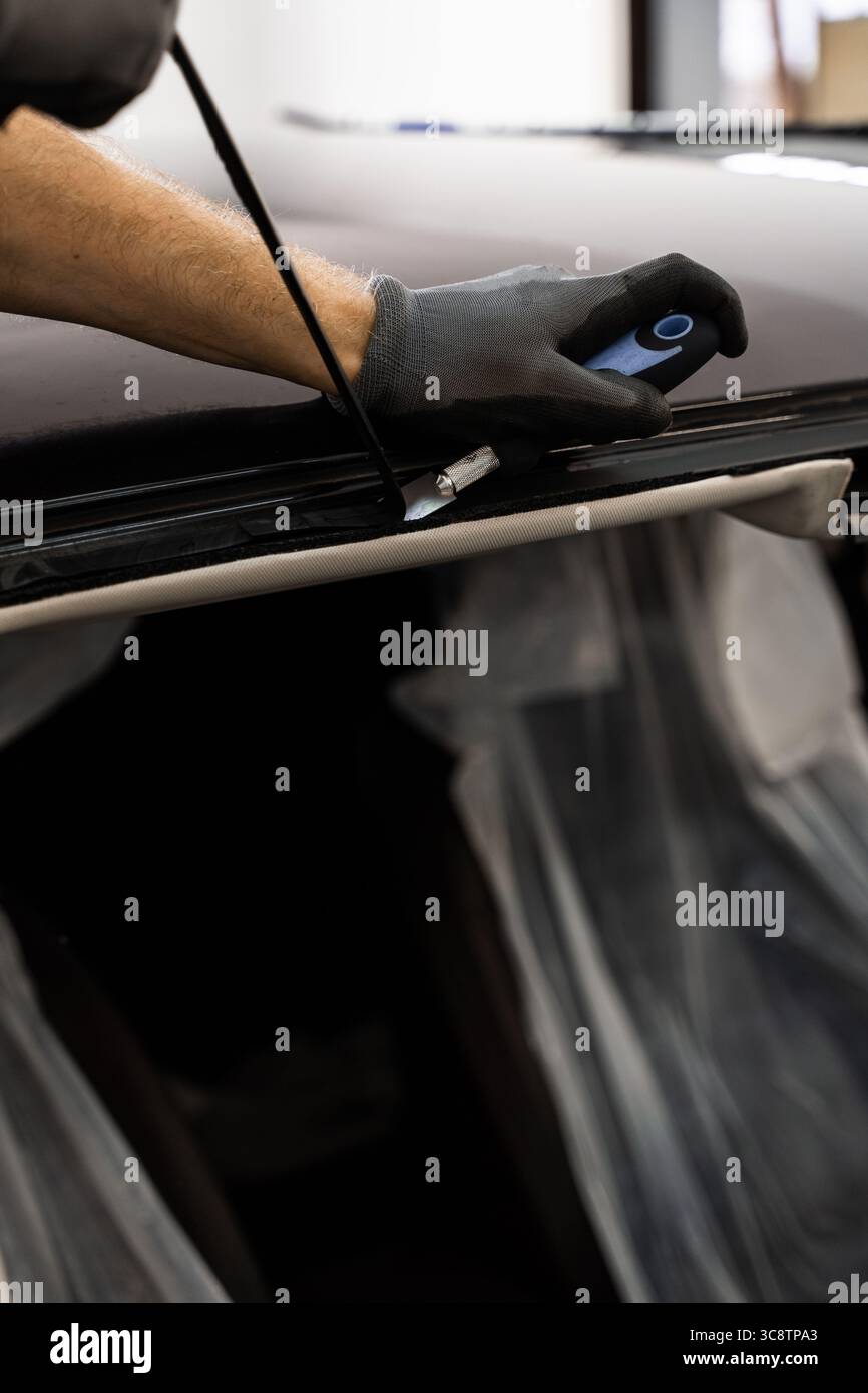 Clean removal of glue is vital for correct windshield resealing ...
