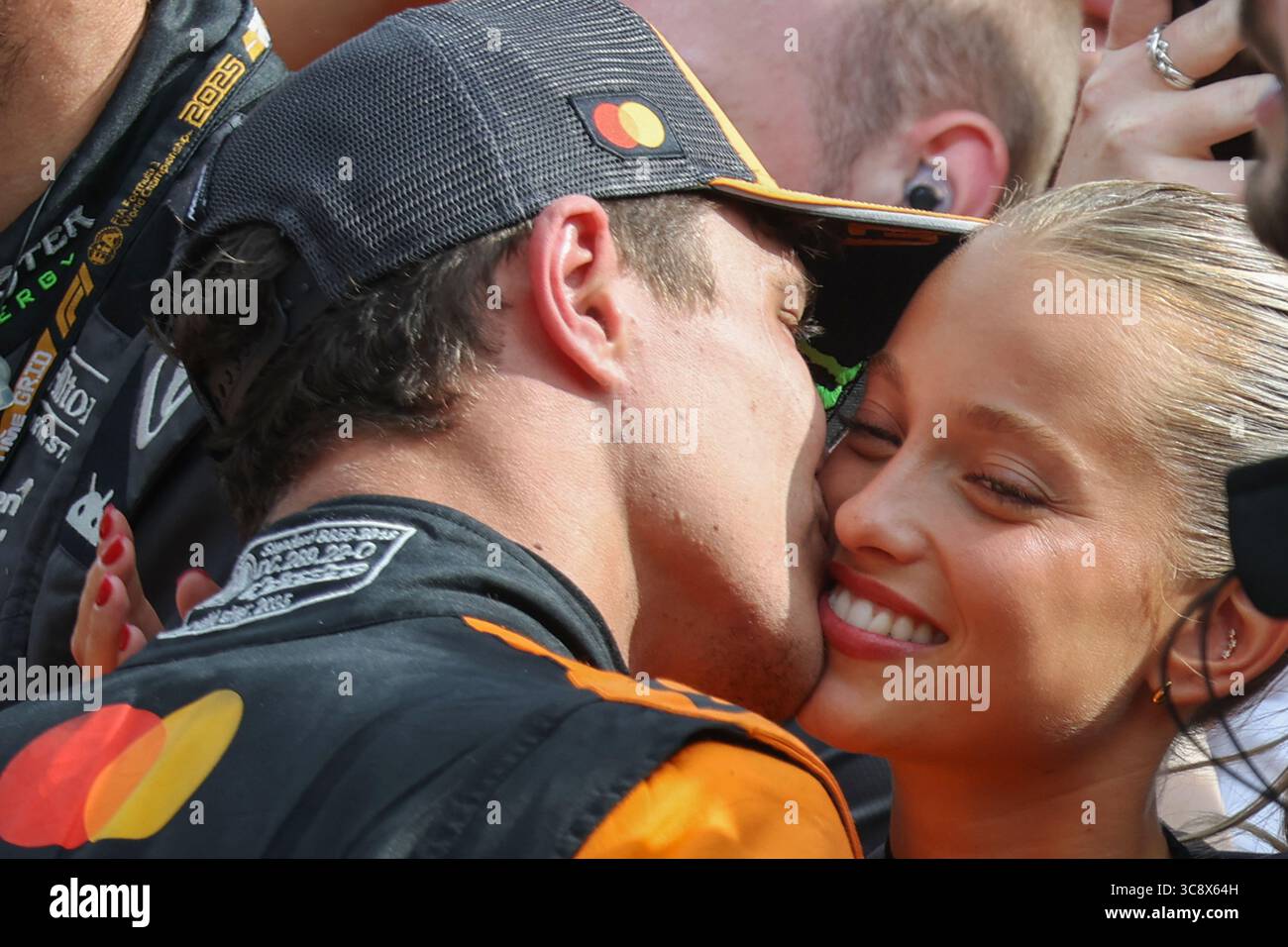 #4 Lando Norris (GBR) McLaren F1 Team (GBR) MCL39/Mercedes kissing his ...