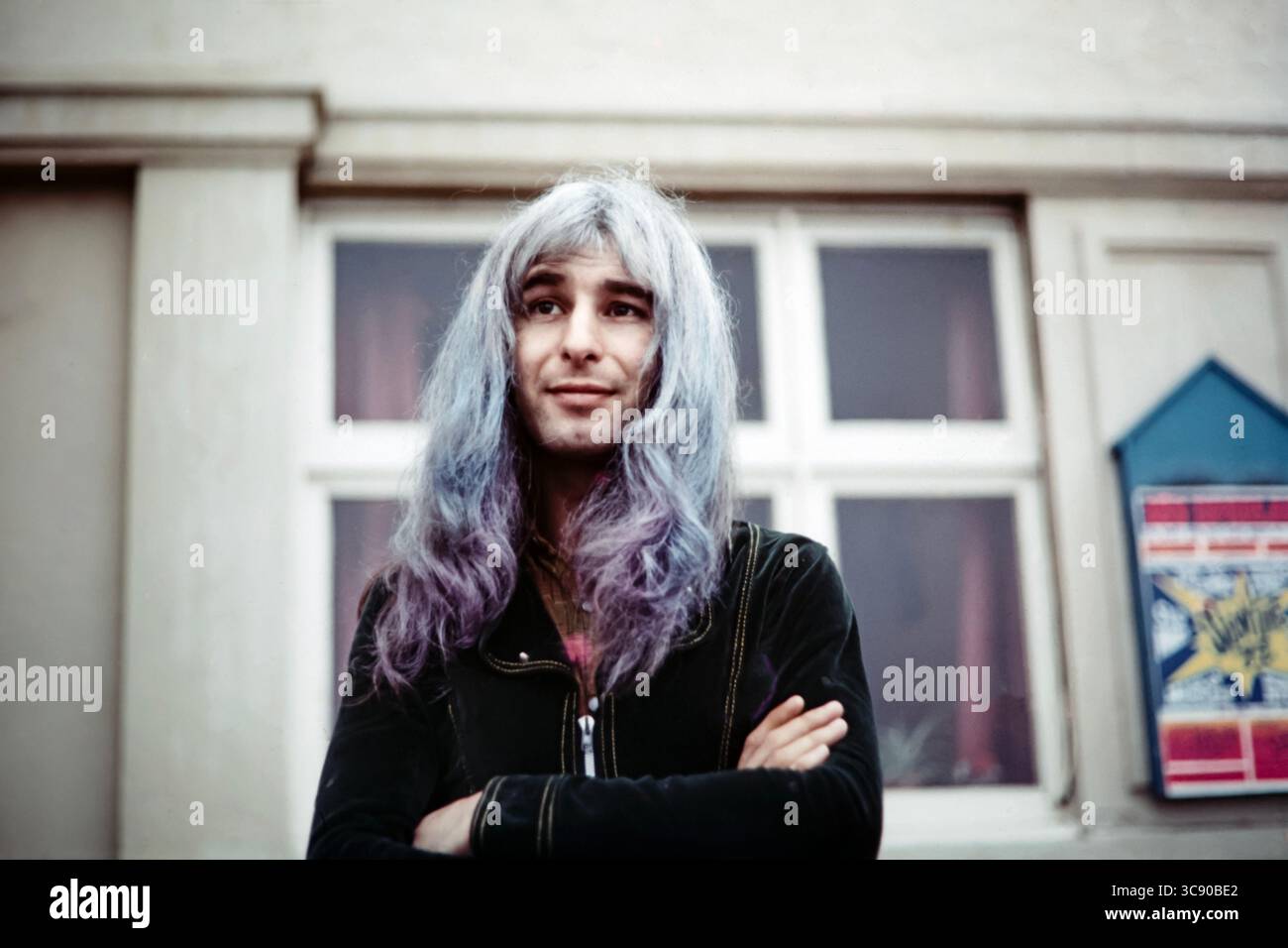 Pete Overend Watts. Bass player with the British rock group Mott The ...
