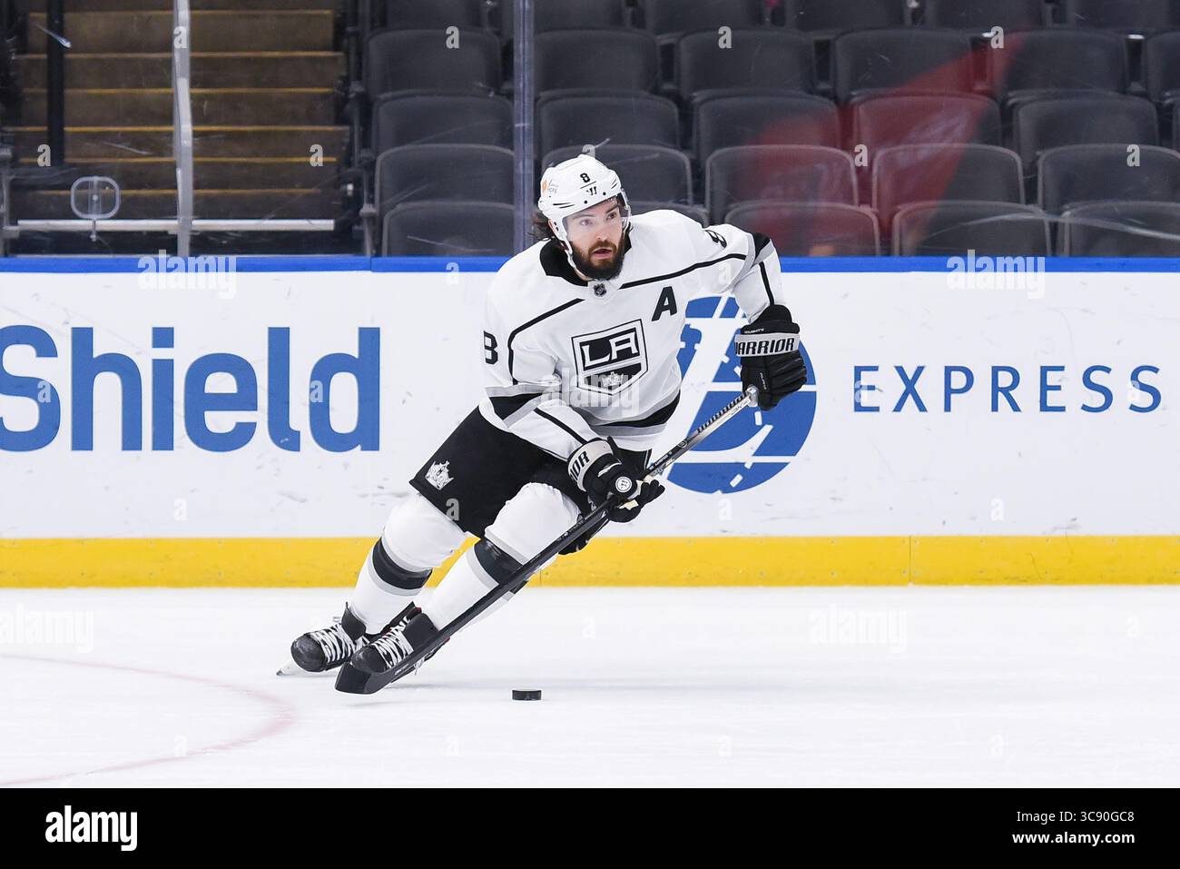 La kings ice hockey 2021 hi-res stock photography and images - Alamy