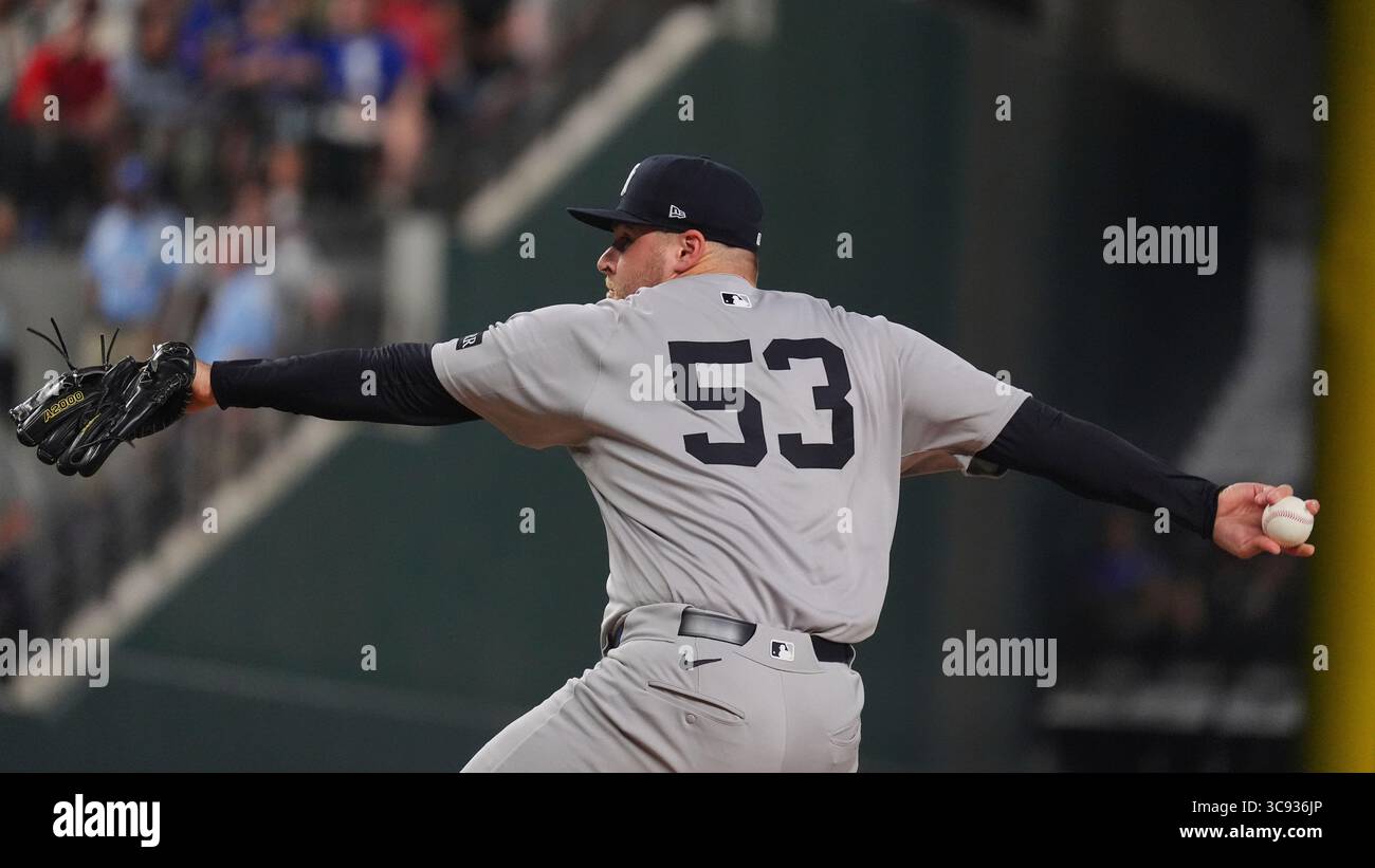 New York Yankees pitcher David Bednar throws during a baseball game ...