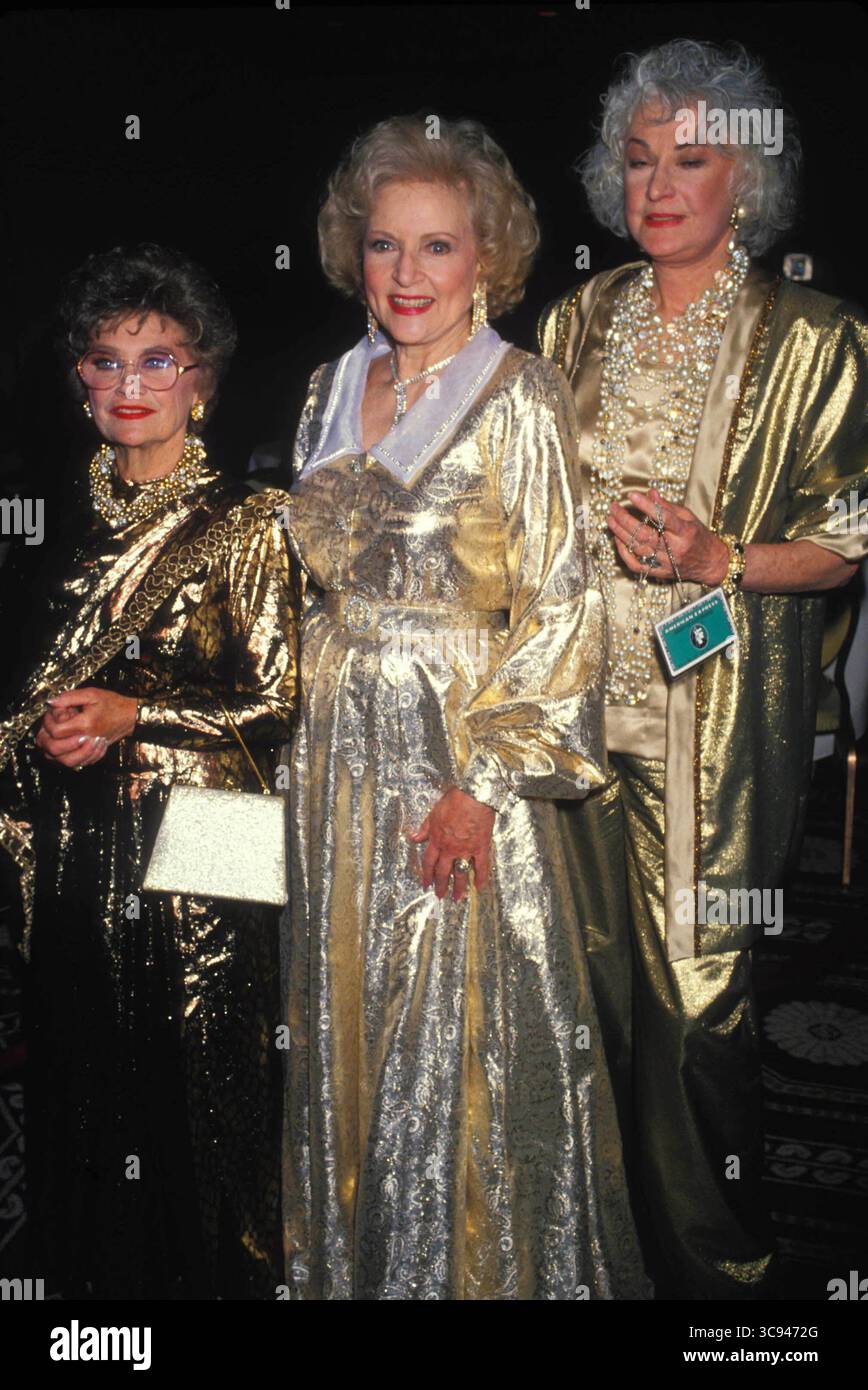 May 21, 1990 - New York, New York, USA - Actresses from the hit show ...