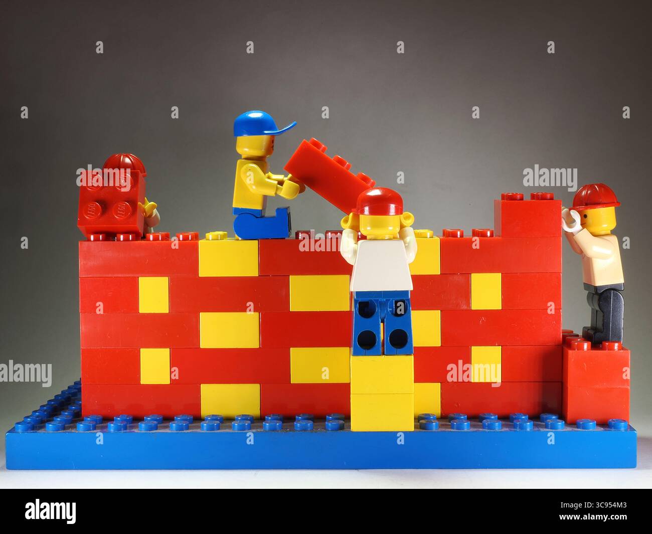 lego wall building sequence 09 of 12 images Stock Photo - Alamy
