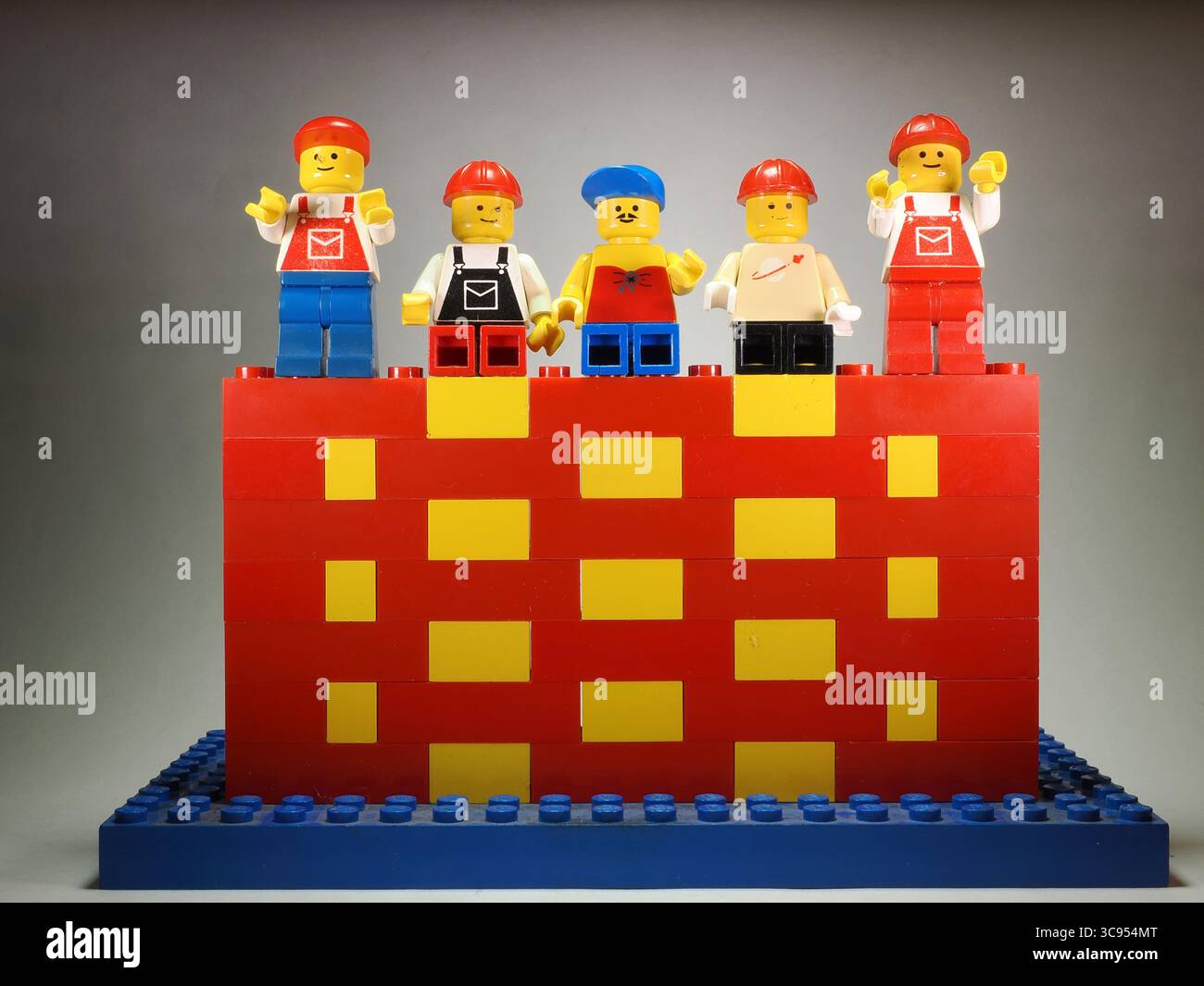 lego wall building sequence 12 of 12 images Stock Photo - Alamy