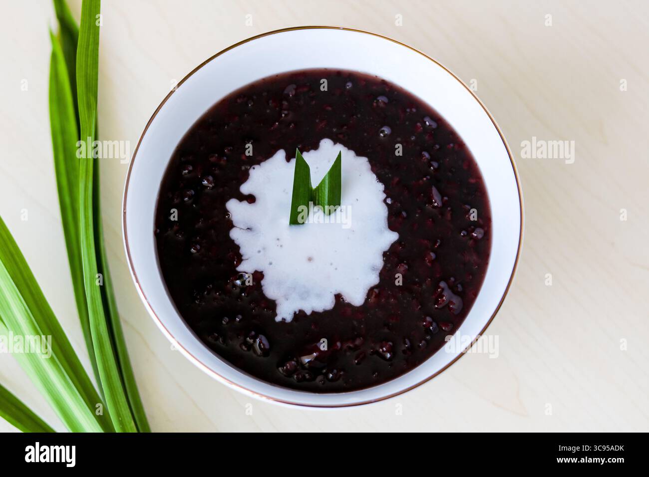 Ketan ireng hi-res stock photography and images - Alamy