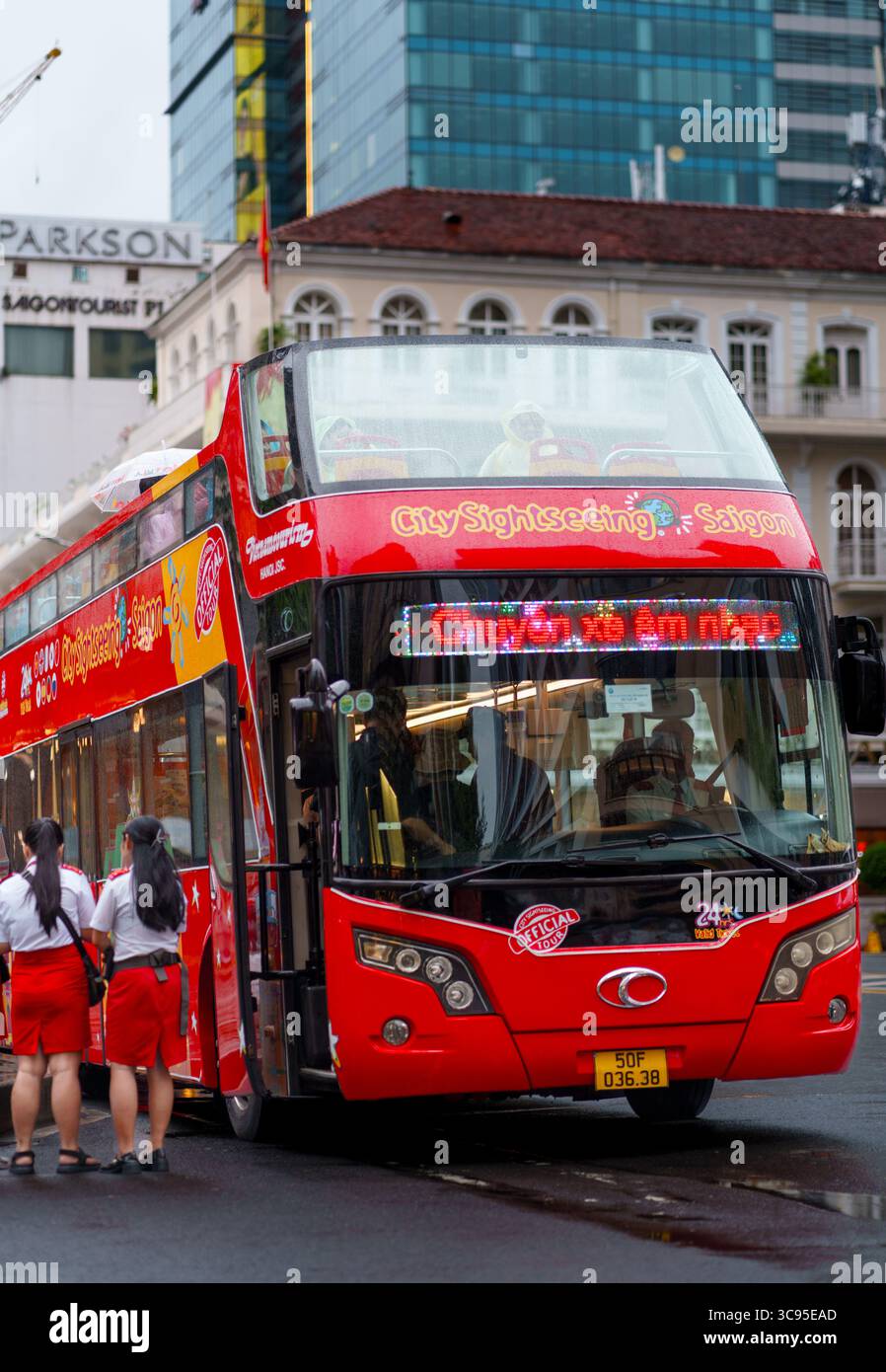 Ho chi minh city sightseeing double decker bus hi-res stock photography ...