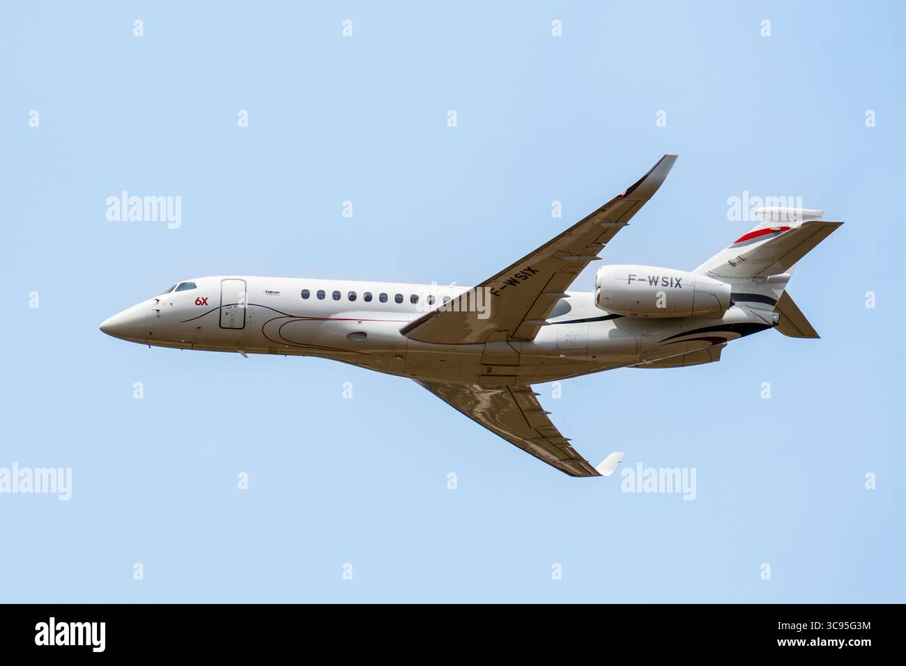 Dassault falcon 6x corporate hi-res stock photography and images - Alamy
