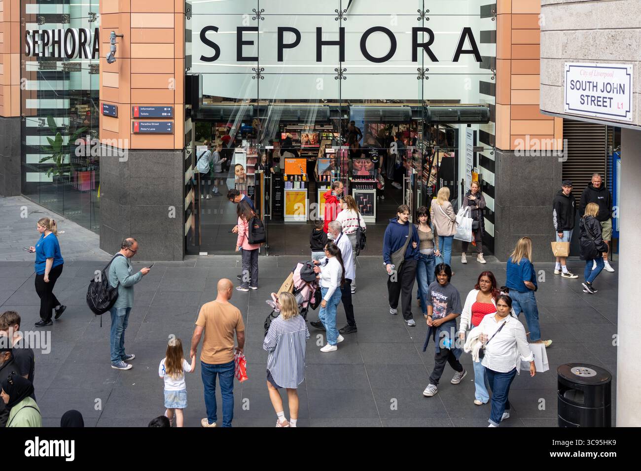 Liverpool uk 2025 hi-res stock photography and images - Alamy