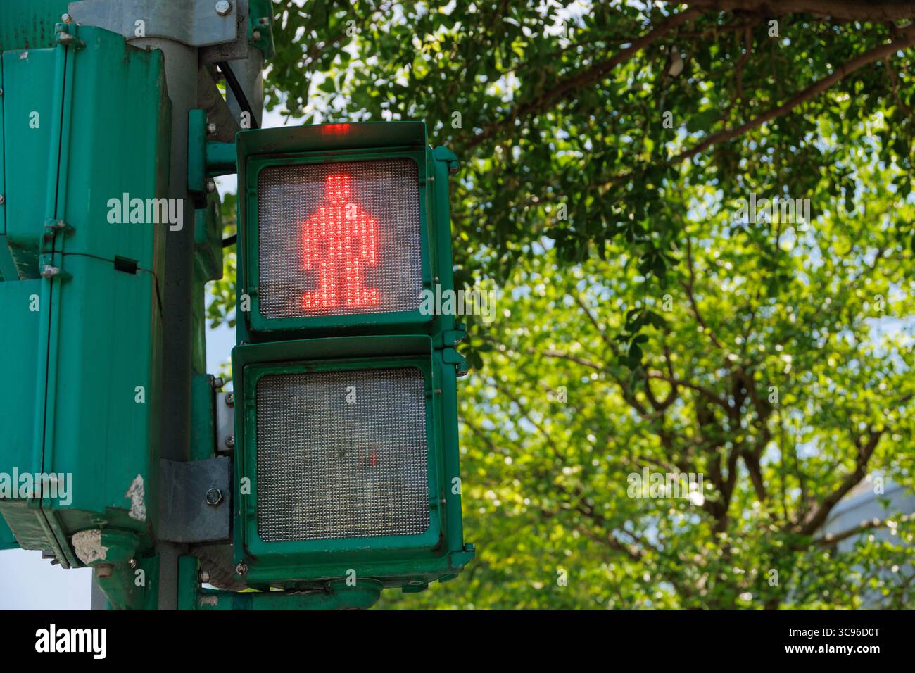 Stop sign chinese hi-res stock photography and images - Alamy