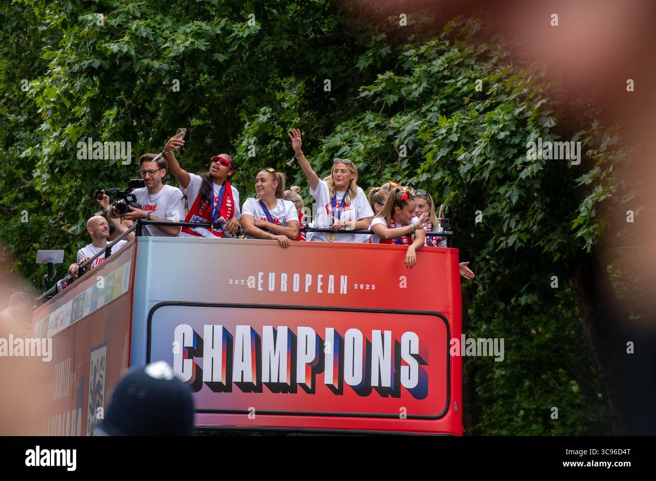 England football lionesses 2025 hi-res stock photography and images - Alamy