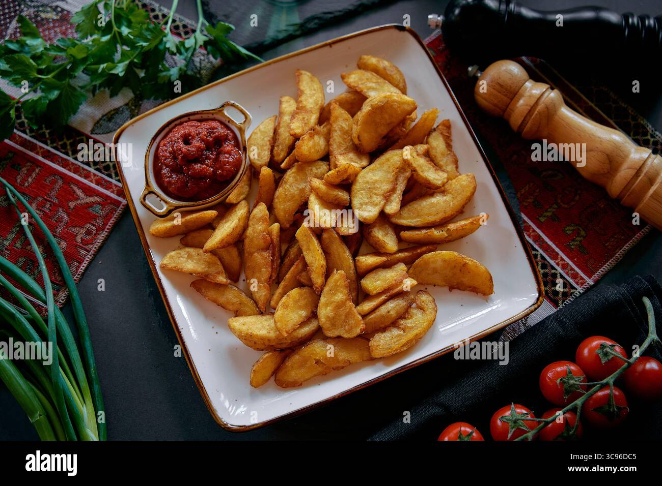 Deliciously crispy potato wedges hi-res stock photography and images ...