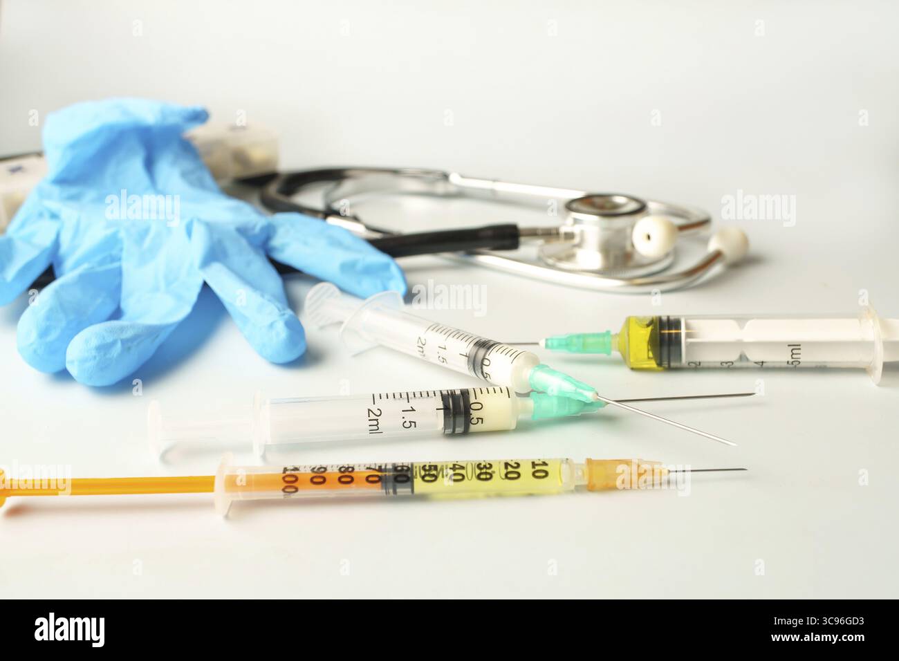 Medical equipment including syringes hi-res stock photography and ...