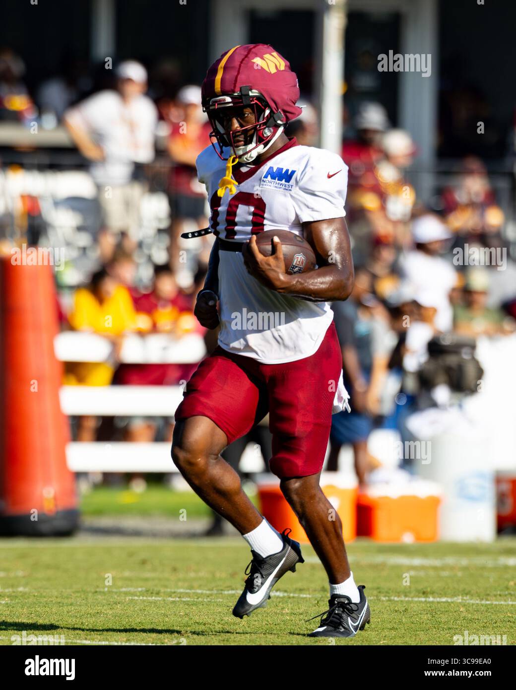 Ashburn,VA. USA; Washington Commanders wide receiver Jacoby Jones (10 ...