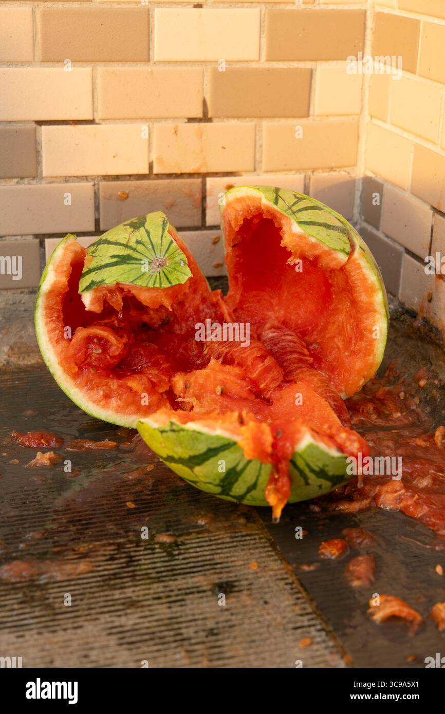 Striking vertical composition hi-res stock photography and images - Alamy