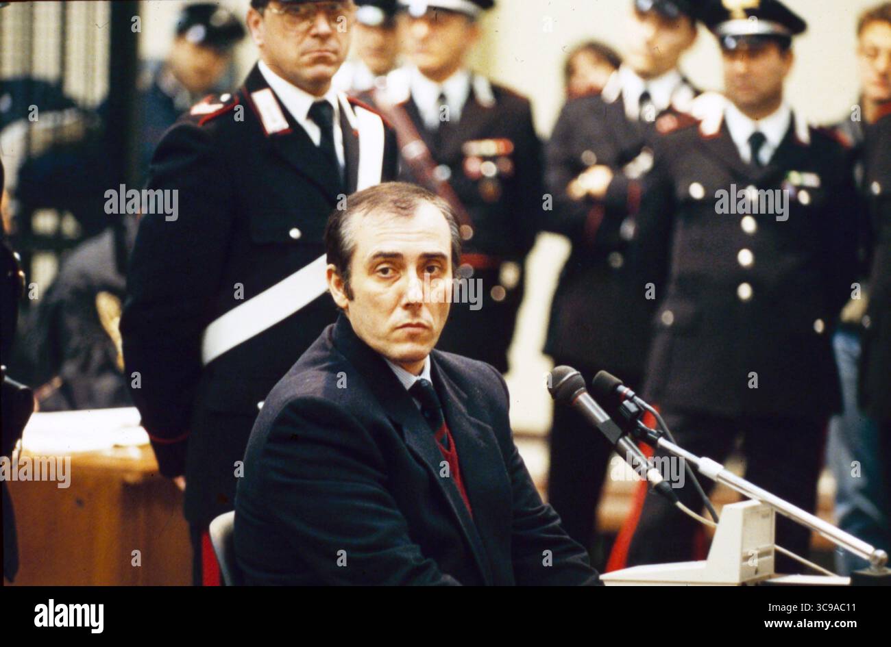 Mano sa hi-res stock photography and images - Alamy