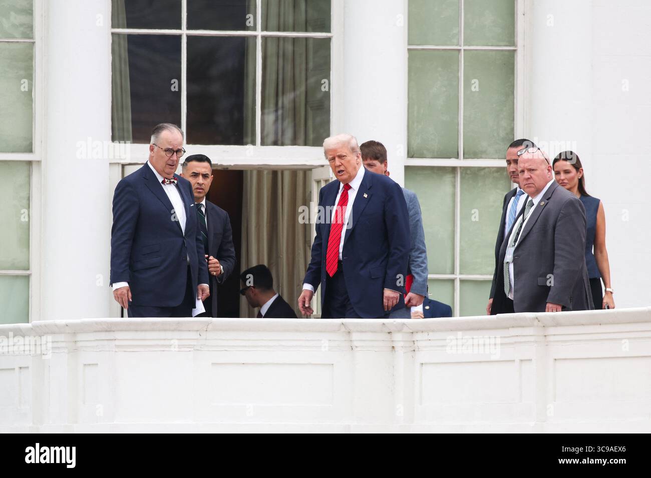 James McCrery of McCrery Architects (left) and President Donald Trump ...