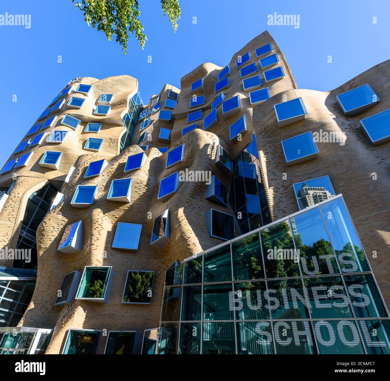 The UTS Business School, which is Building 8 at the University of ...