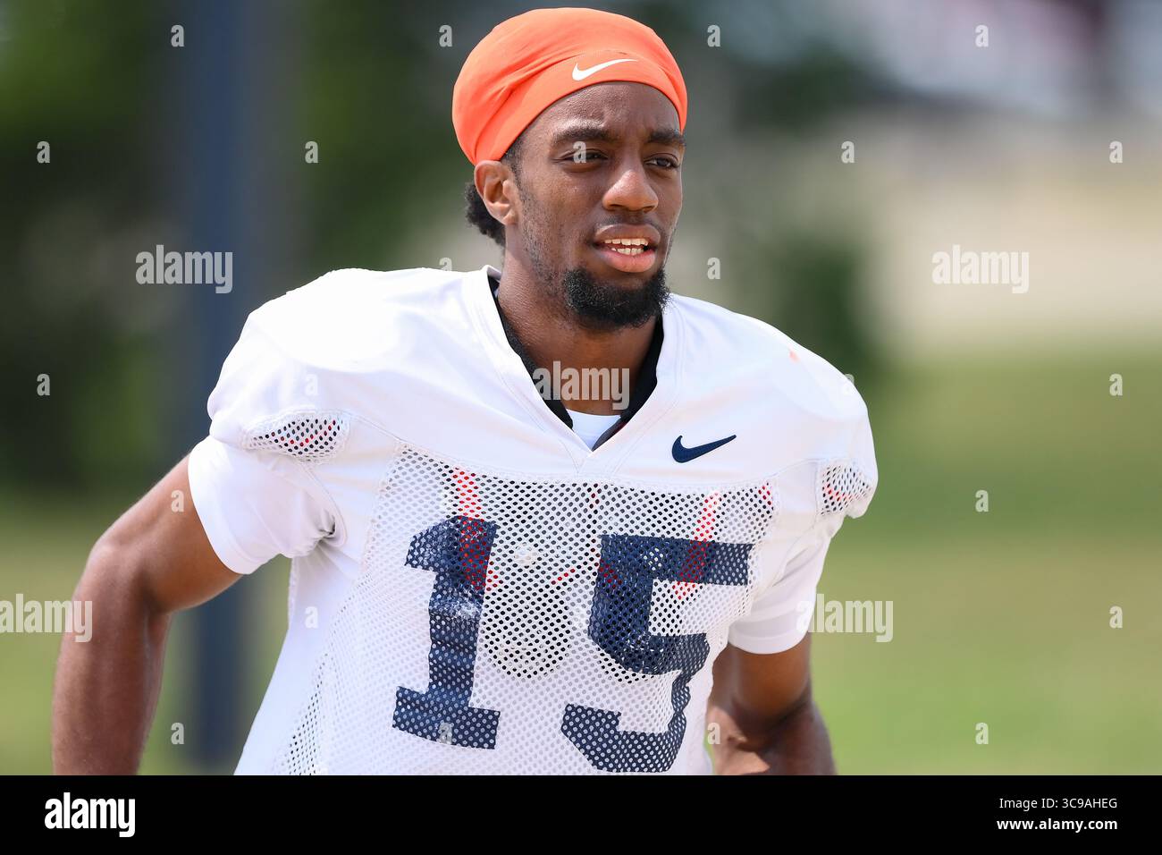 August 04, 2025: Syracuse Orange wide receiver Darrell Gill Jr. (15) jogs to the field prior to ...