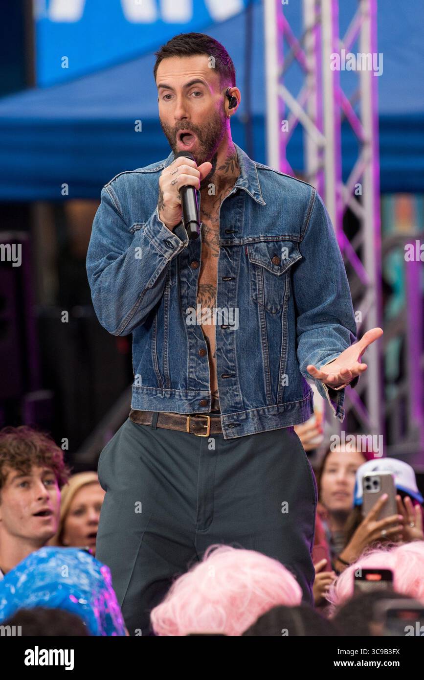 Adam Levine on stage for NBC Today Show Concert Series with Maroon 5 ...