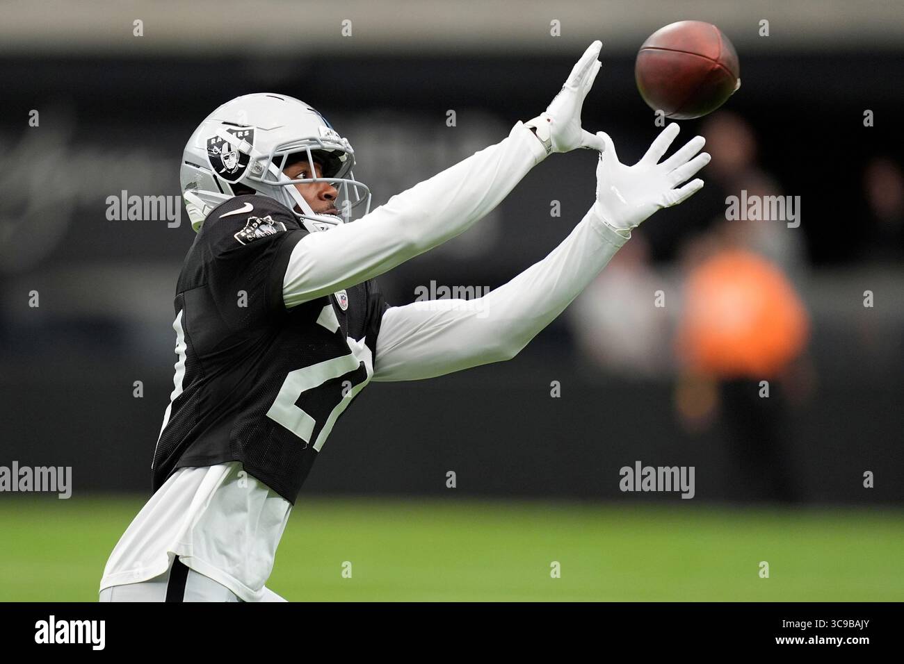 Las Vegas Raiders cornerback Sam Webb (27) takes part in practice at ...