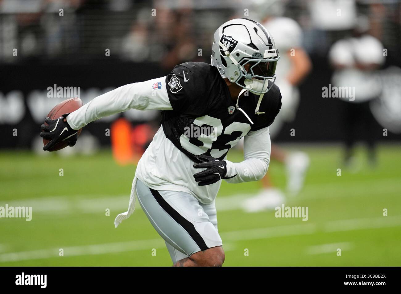 Las Vegas Raiders safety Jamal Adams (33) takes part in practice at the ...