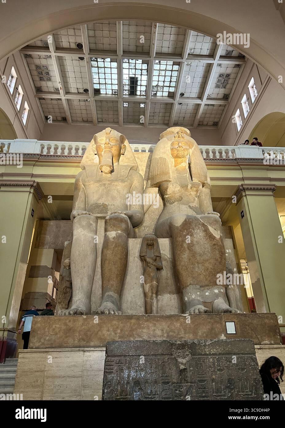 Queen tiye hi-res stock photography and images - Alamy