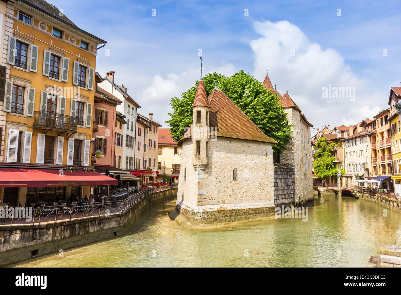 Little palace on island hi-res stock photography and images - Alamy