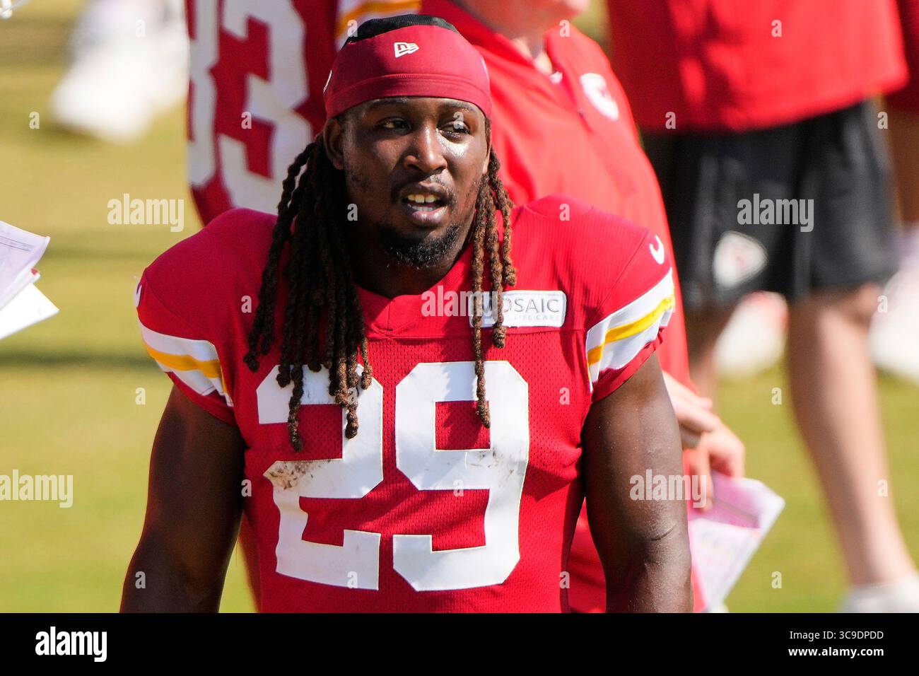 Kansas City Chiefs running back Kareem Hunt watches a drill at NFL ...